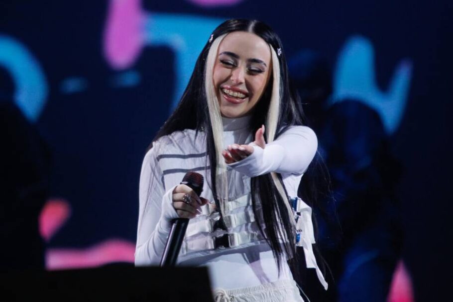 Este lunes se presenta Nicky Nicole en "Ushuaia Suena" – La 97 Radio ...