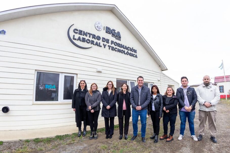 Inauguraron el Centro de Formación Laboral y Tecnológica — La 97 Radio ...
