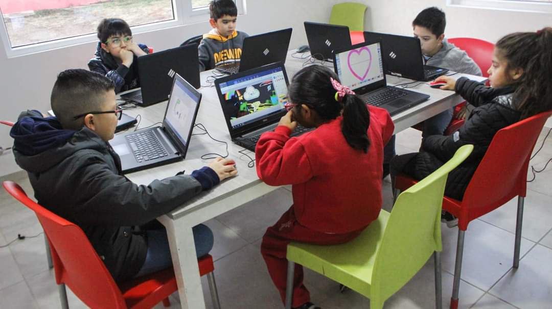 Vecinos y vecinas se capacitan en el Centro de Formación Laboral de ...