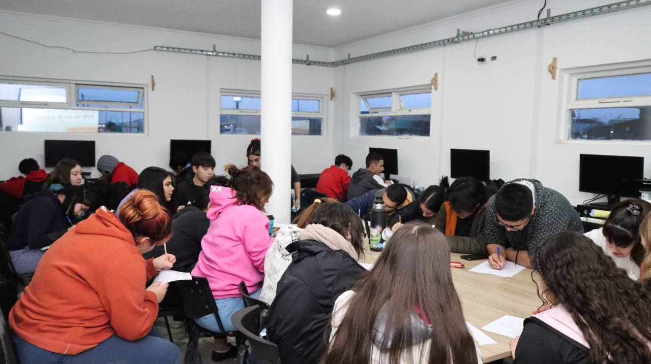 Brindaron un curso de manipulación de alimentos a estudiantes del Trejo ...