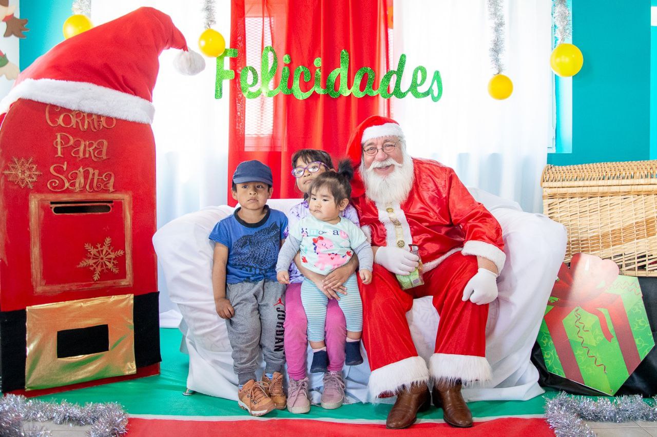 Papá Noel recorrió los diferentes barrios de la ciudad — La 97 Radio ...