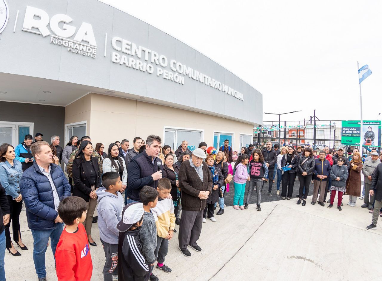 Abrieron el nuevo centro comunitario del barrio Perón — La 97 Radio Fueguina