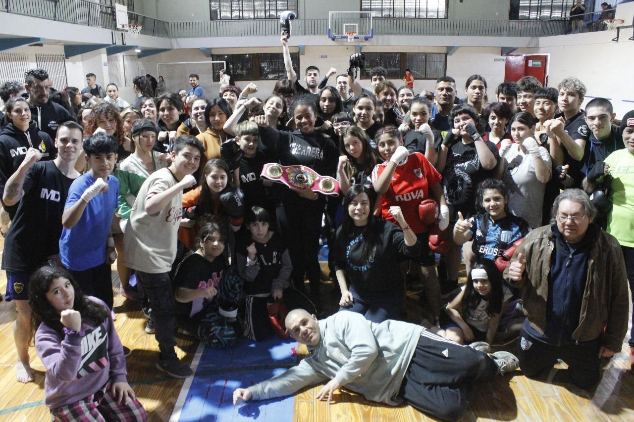 La boxeadora Danila Ramos brindó una charla para más de 100 deportistas ...