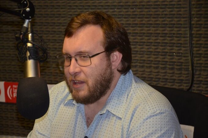 Menores en viaje con uno de sus padres: el Dr. Luft describió las ...